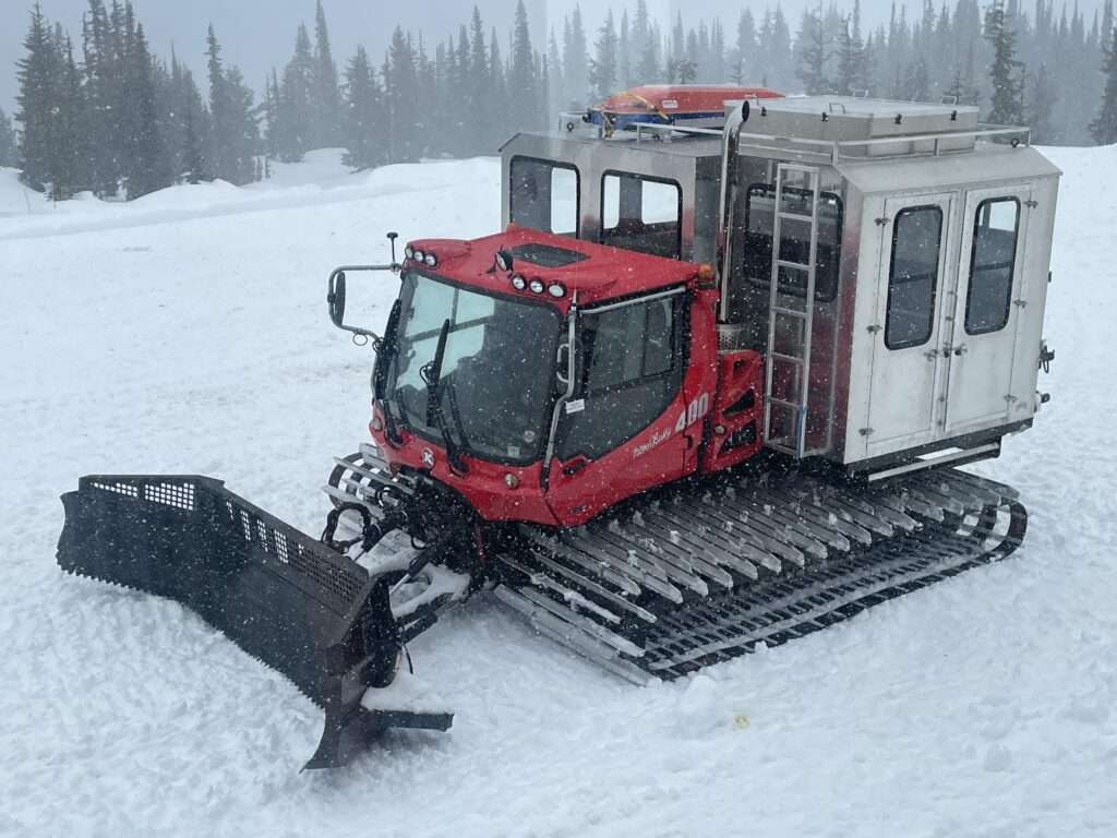 Mustang Snowcat Passenger Cabins - Mofab Metal Works